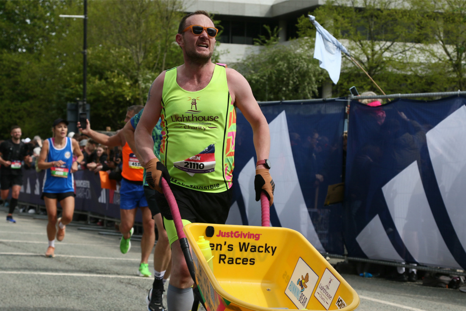 5 INCREDIBLE PEOPLE WHO TOOK PART - Manchester Marathon
