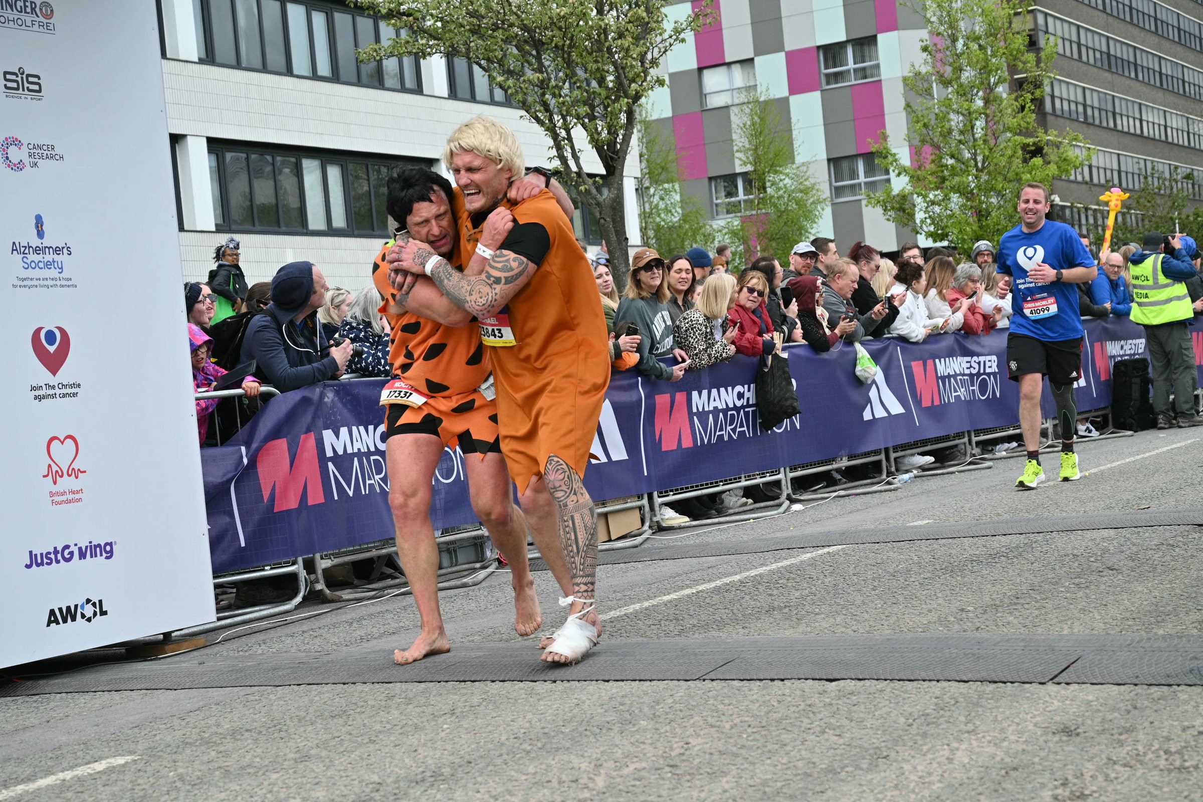 SPOTLIGHT ON 3 AMAZING FINISH LINE MOMENTS - Manchester Marathon